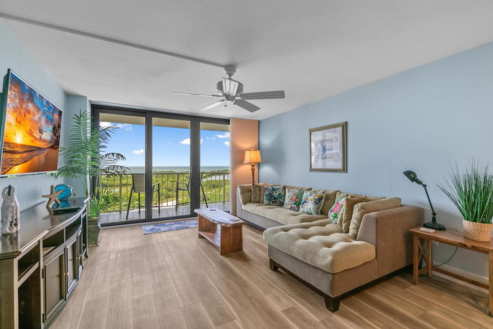 2 Br/2 Ba Beachfront-gulf & Heated Pool View-renovated-sunsets 3-6-5! - Marco Island, FL
