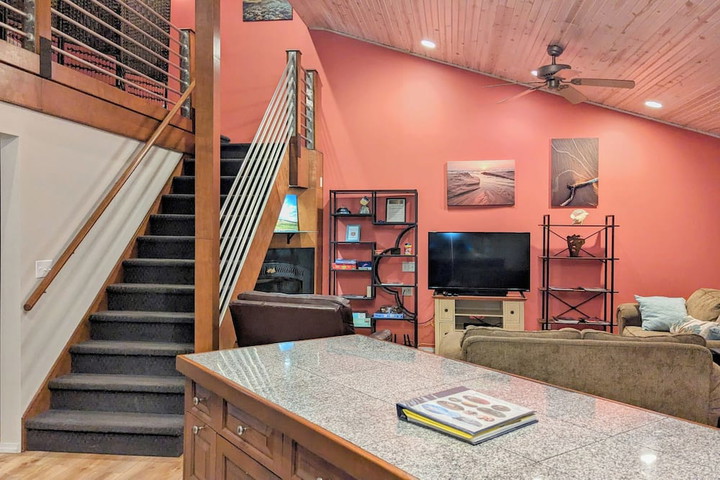 Cobmoosa Shores Cottage: Private Beach, Silver Lake Orv Park, And Wi-fi! - Michigan