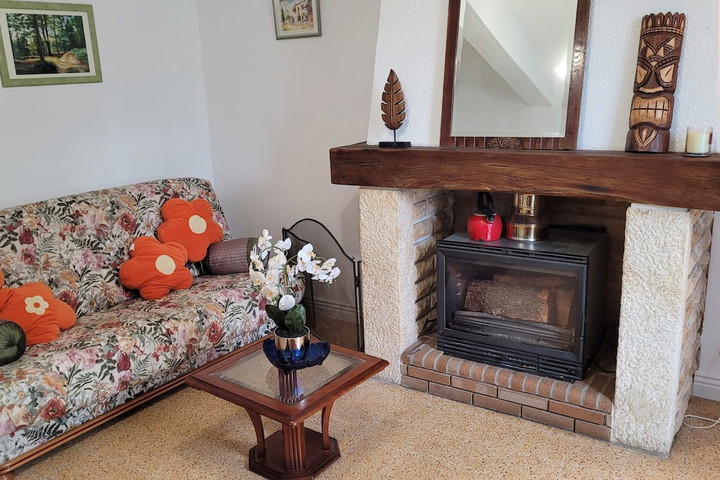 Maison De Ville Au Coeur Du Village De L'isle-en-dodon - Samatan