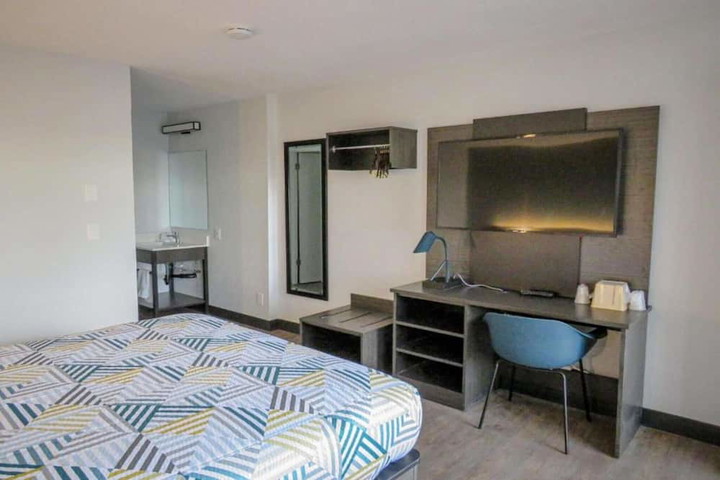 Ms6 Tigard|1 Queen Bed | Non-smoking, Shower - West Linn, OR