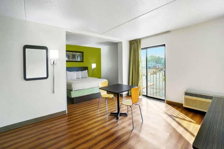 1 Queen Bed|mobility|tub|nsmk|micfridg - Princeton, NJ