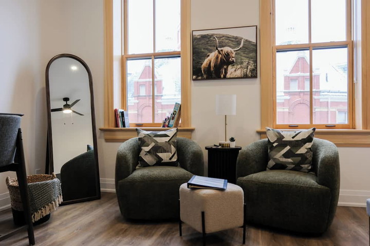 Brand New! Downtown Stratford: The Blowes Inn: Suite 3b King Bed - Stratford