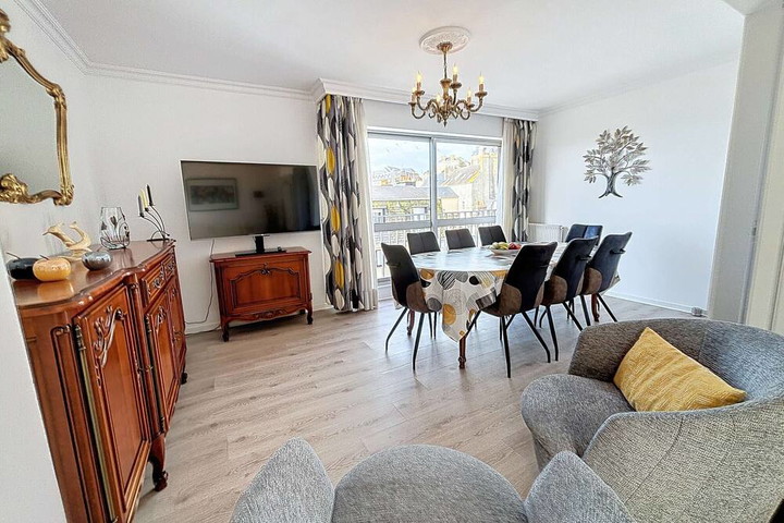 Central Granville Apartment With Private Garage And Free Wi-fi - Granville