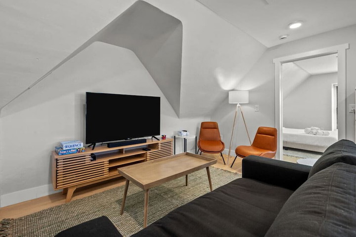 Modern Comfort Meets Historic Charm With Parking & Dog-friendly - Arvada, CO