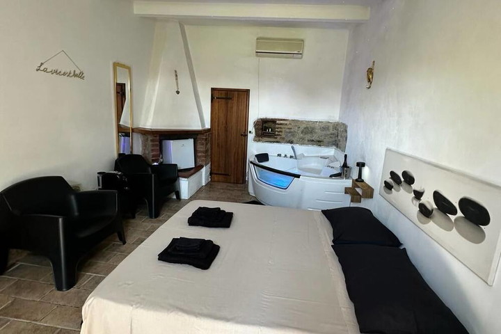 A Luxury Retreat Near Lake Trasimeno For A Romantic Vacation. - Castiglione del Lago