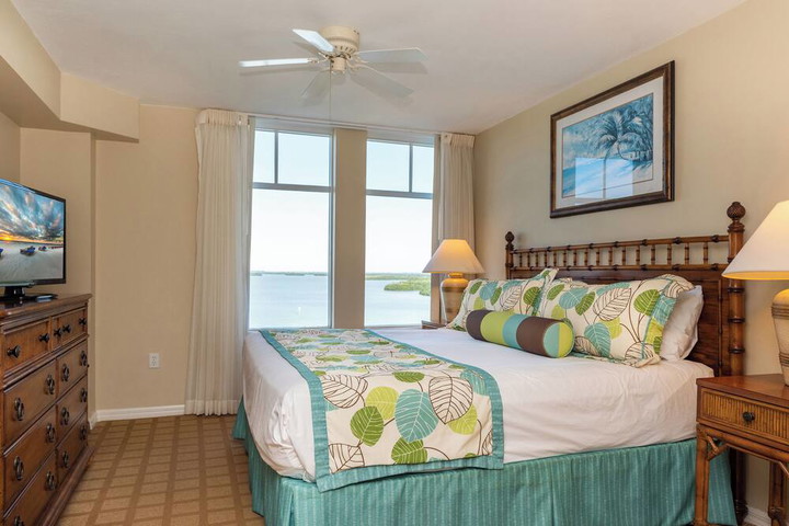 Coastal Escape With Pool And Parking Near Estero Bay Kayak & Paddle Tours - Bonita Springs, FL