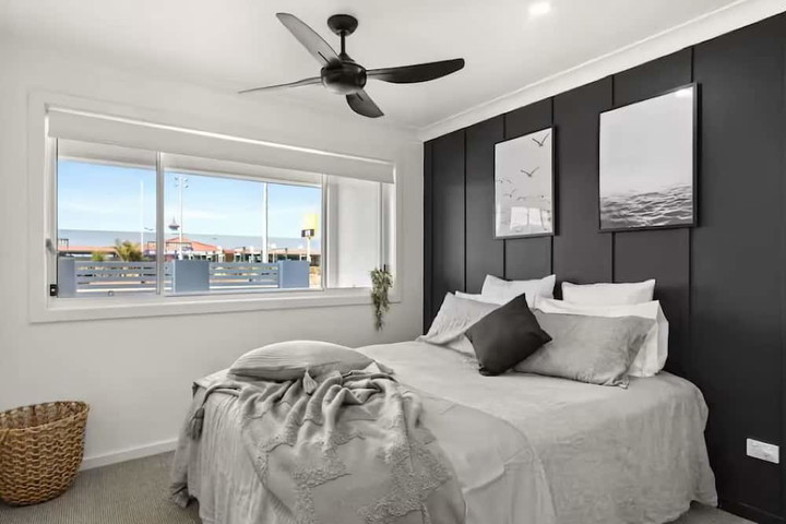Harrington Escape, 63 Beach Street - Harrington
