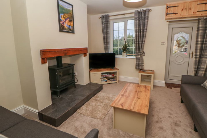 Quarry Cottage, Pet Friendly, With A Garden In Buxton - Derbyshire