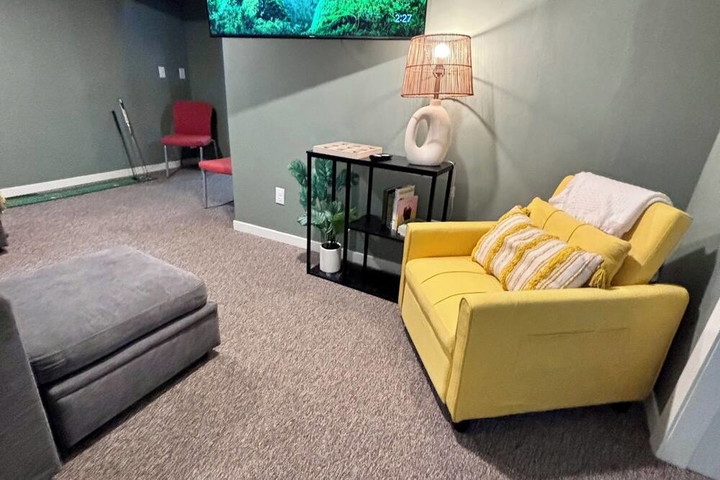 4-bedroom Vacation Home: Sleeps 12, Near Dt, Universities, & Premier Center - Sioux Falls, SD