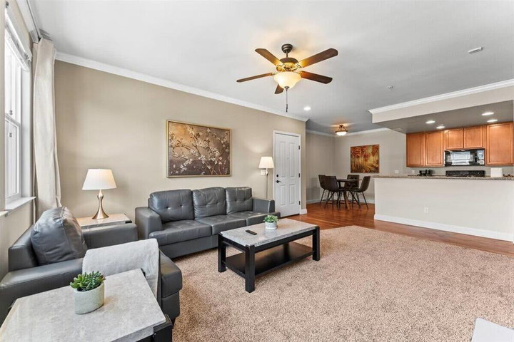 South Reno 1br · Mini Golf, Hot Tub & Gym Access - Reno, NV