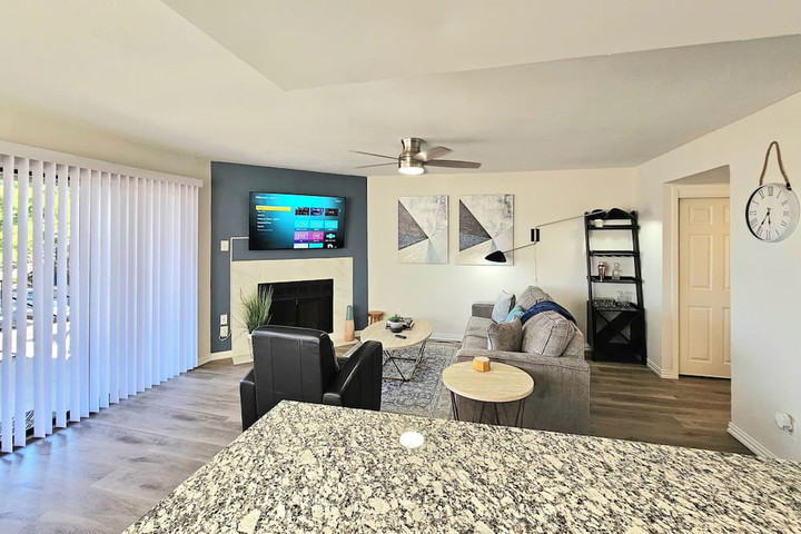 Lake Life 1-bedroom,1-bath Condo In Peaceful Garland Tx - Garland, TX