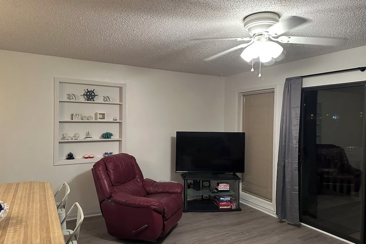 Stunning View Lakefront Condo In Village Of Four Seasons - Sunrise Beach, MO