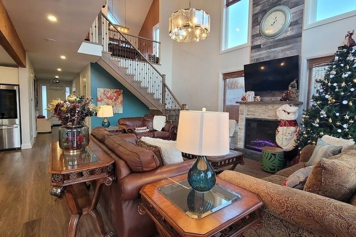 Can-luxury Cottage By The Water - Gravenhurst