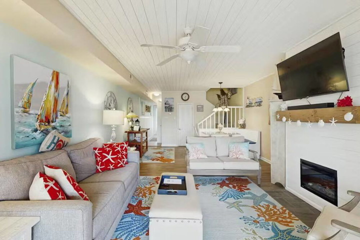 Cozy Coastal Escape | Pool, Bay Views, Beaches - Fenwick Island, DE