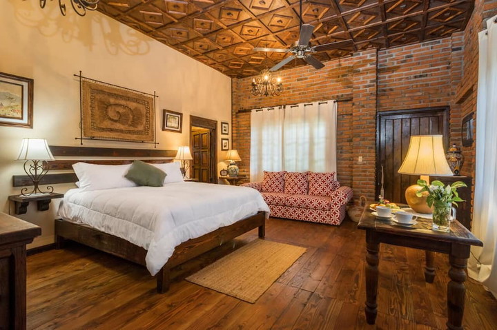 Suite Milena, Luxury And Comfort Close To The Malecon. Breakfast Included - La Paz, Mexico