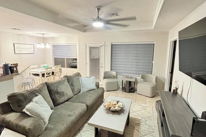 Welcoming Townhome In Laguna Vista Perfect For Your Next Getaway - Brownsville