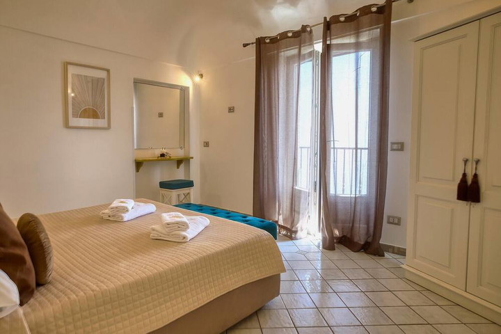 Amalfi-coastal Pearl, Calmwave And Parking-sweet Life For Two At Sunset! - Amalfi