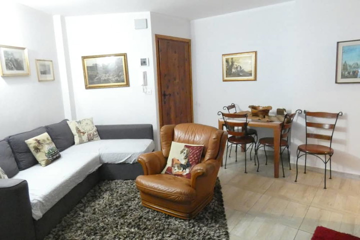 Full Apartment For 6 People, 4 Km From The Ski Resort - Courmayeur