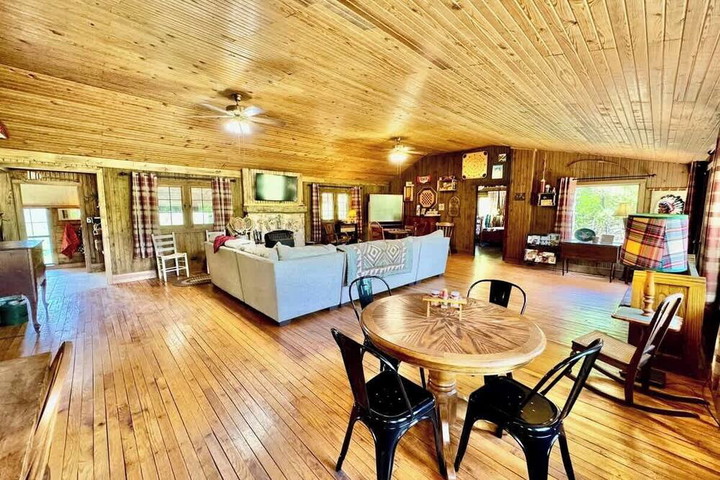 Eagle Rock Cabin- Gorgeous Illinois River View - Tahlequah, OK