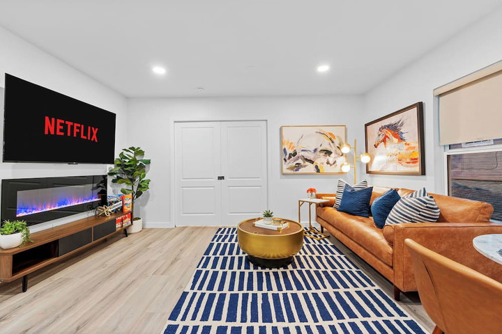 Prime Location: Stylish 1br Retreat In Bishop Arts - Dallas, TX