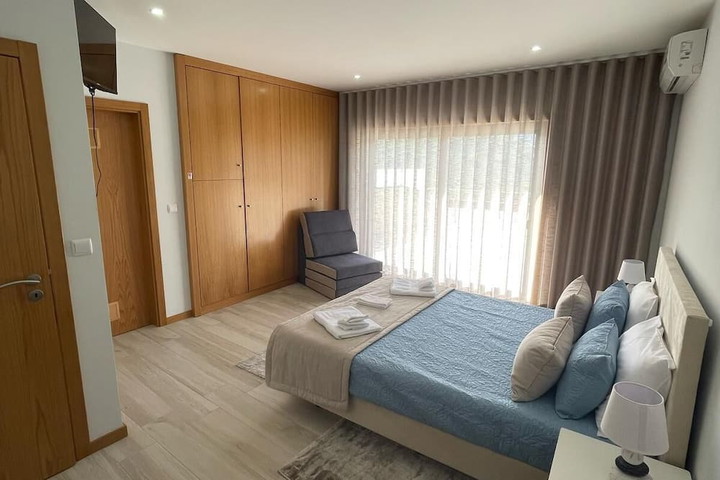 Spacious 6-bedroom Hotel Suites With Ac, Wifi In Charming Torre De Moncorvo - Torre de Moncorvo