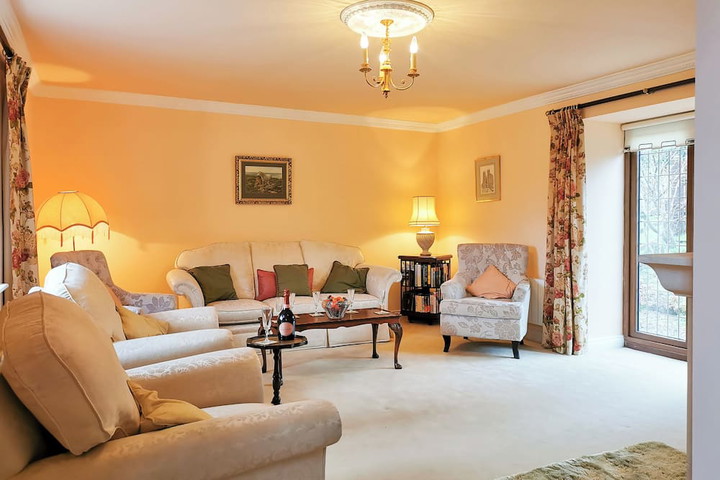 4 Bedroom Accommodation In Weston Rhyn, Near Oswestry - Oswestry