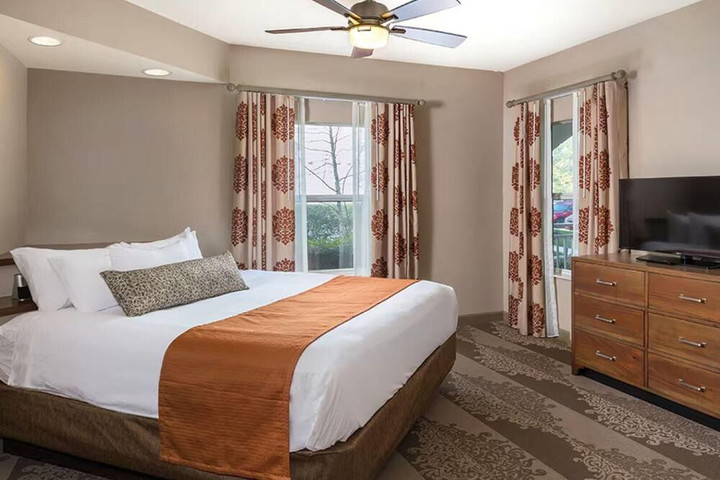 Experience Music City In Style At Wyndham Nashville 1 Bedroom Deluxe - Nashville, TN