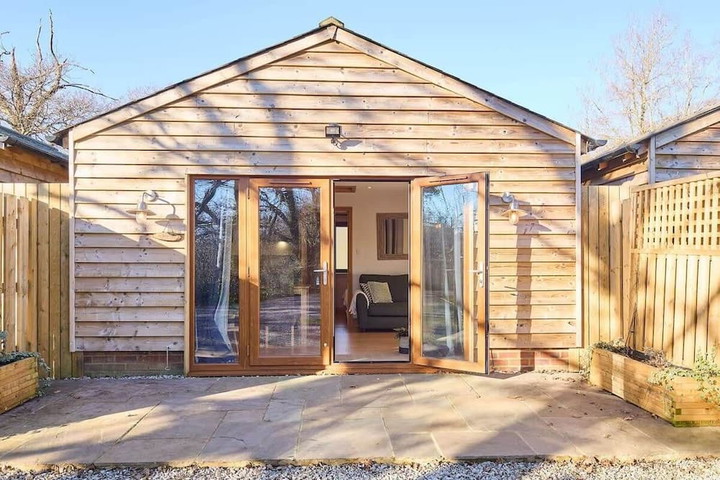 Host & Stay | Willow Barn - Dymchurch