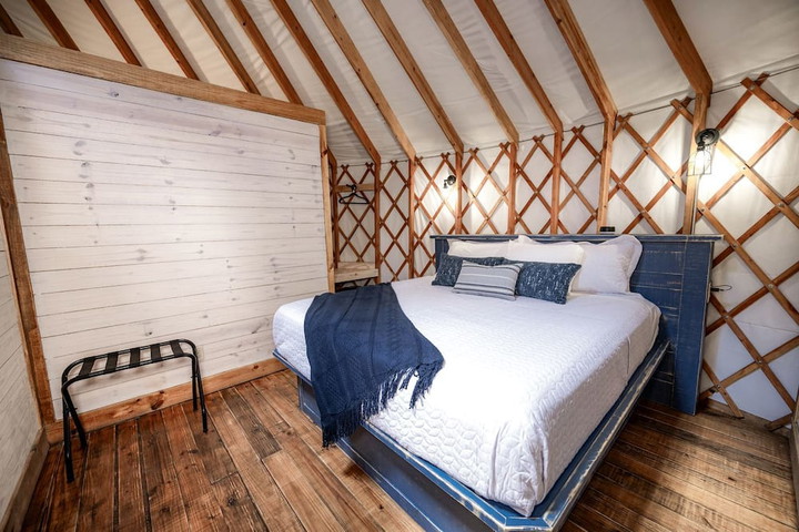 A Yurt For Everyone: Family And Friends Getaway In Bandera, Tx - Bandera, TX