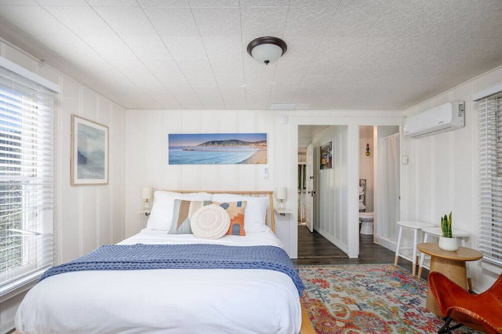 The Pine House  Dog Friendly Studio With Ocean View Deck | Queen Bed Under The Pines · In-unit Washer & Dryer · Ac · Full Kitchenette · Beach Gear & Bikes · Avila Beach · Sleeps 2 · Managed By Solmaré Stays - Avila Beach
