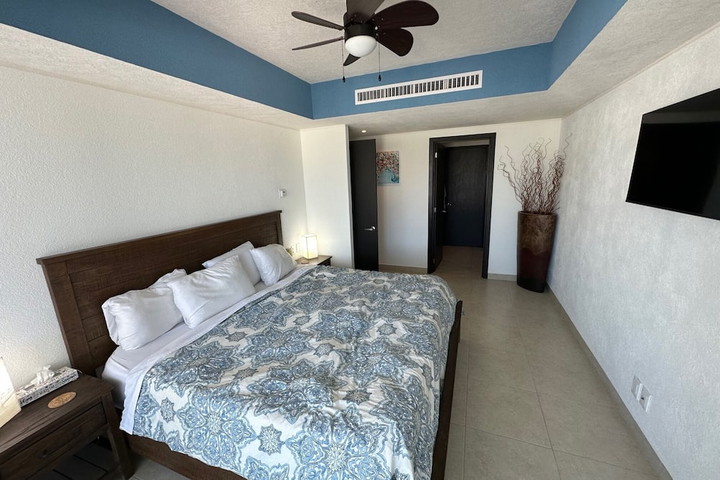 @Lux Seaview Suite *Newly Renovated* W/ King Bed & Infinity Pools@ - Puerto Vallarta