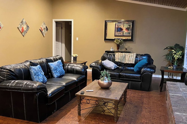 Home Sweet Home! Have Enough Space For Big Group Family Time With Swimming Pool - Texarkana, TX