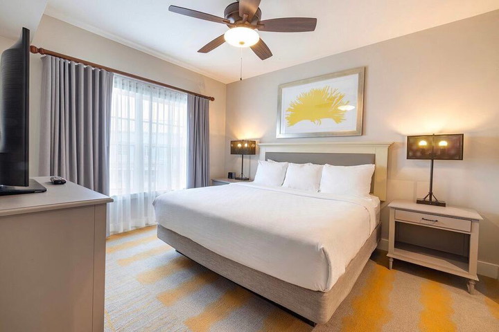 Orlando | Friends Theme Park Getaway | Pool + Hot Tub | 2br - Kissimmee, FL