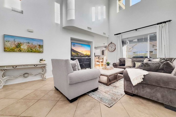 3br W Private Yard, Bbq, Near Downtown Gilbert! - Queen Creek, AZ