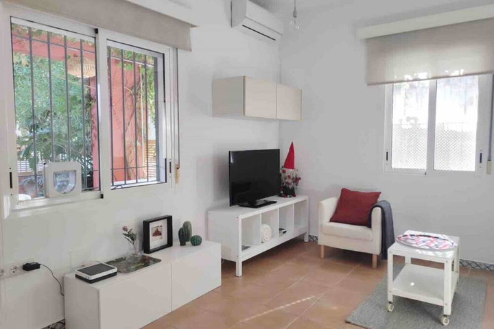 Casa Accesible En Triana Con Patio Privado - Camas
