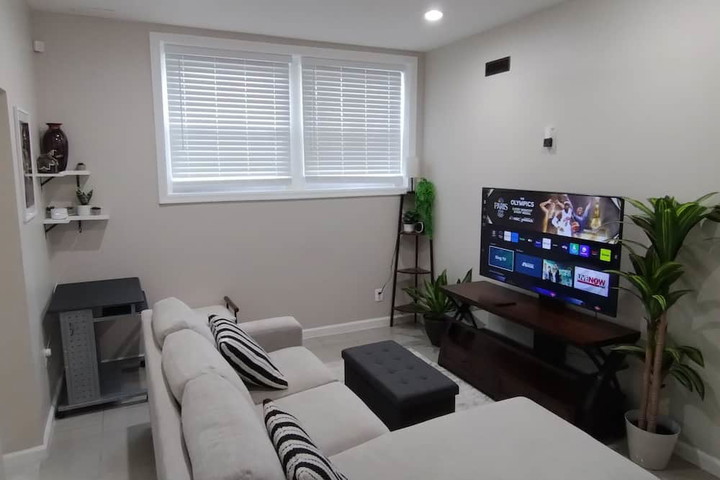 A Rare Dc Find. Cozy 1br 1ba In Nw Washington Dc, With Free Street Parking. - Rockville, MD