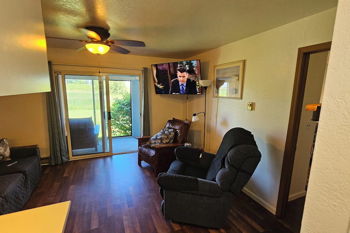 1st Floor Condo No Stairs, Beaches ,Pool Cedar Point Camp Perry Marsh Parks,<br> - Ohio