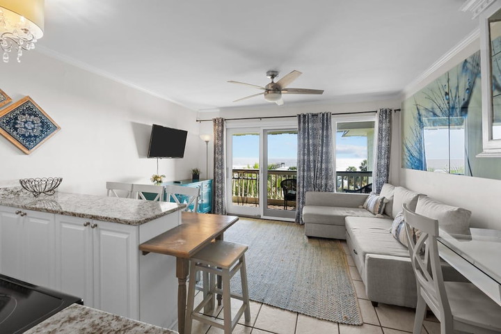 3rd Floor Condo W/amazing Ocean Views! Pool & Pier Access! In Heart Of Iop! *Unit 321* - Isle of Palms, SC
