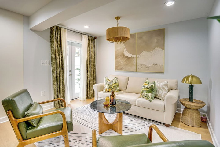 Elegant Executive Stay Near Dulles Airport - Private Office & Entrance - Fairfax