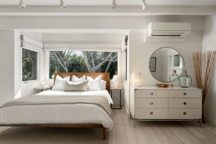 Palm Cottage - Remodeled, Private, Walkable - Santa Barbara, CA