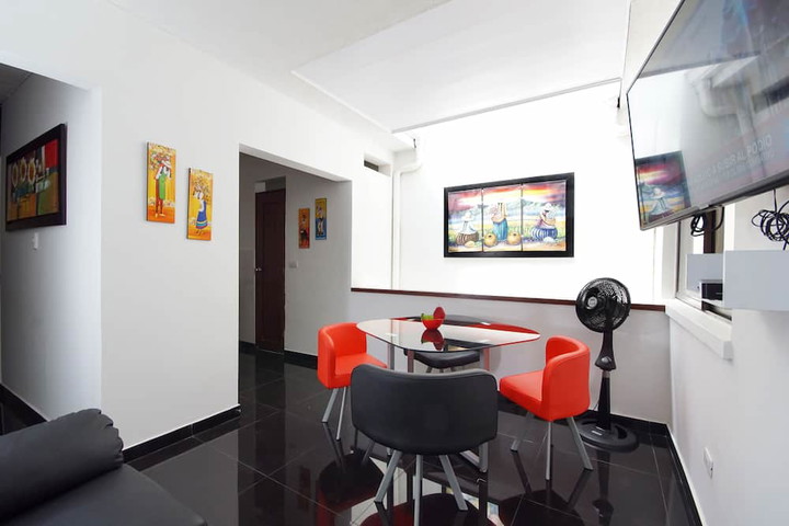 Modern Apartment With A/c Excellent Location - Versalles, Colombia