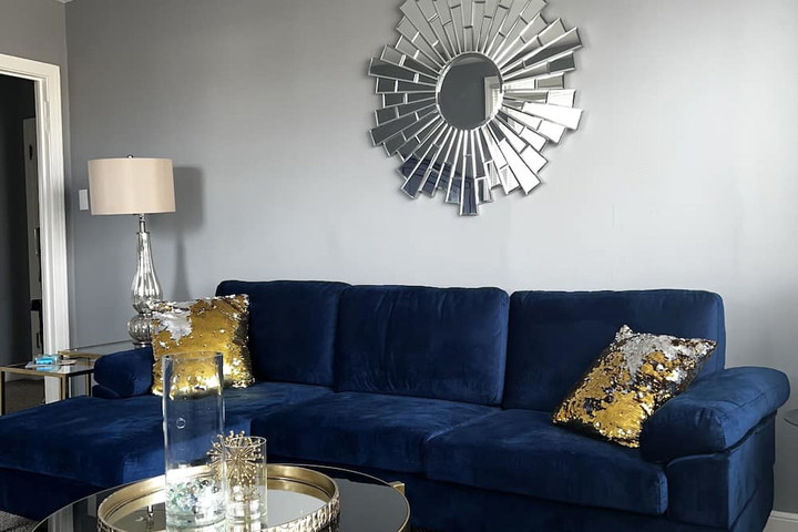 Stylish 2br Retreat. Workspace, Fast Wifi & Easy Parking. - Ardmore, PA