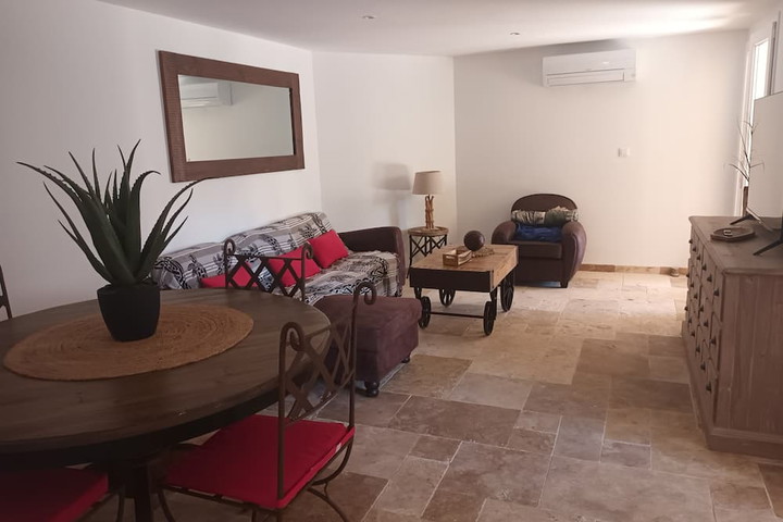 Très Beau Meublé Vacance, Clim Jacuzzi, Jardin,tout Confort ! - Brignoles