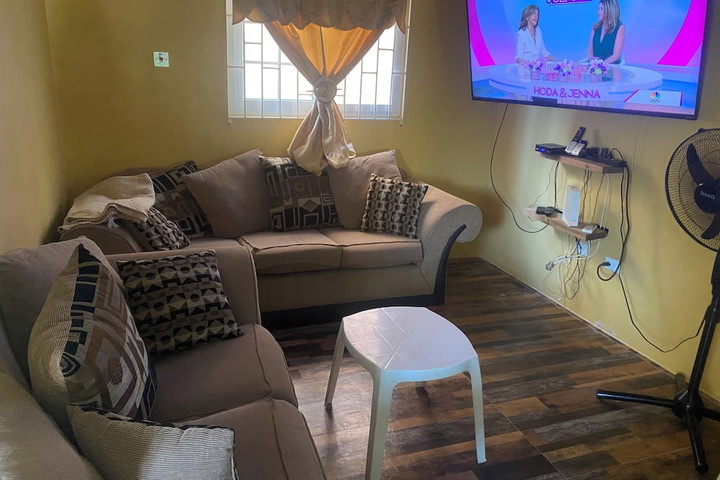Charming 3-bedroom House With Wifi And Ac In Enchanting Rose Hall, St. James - Bahía Montego
