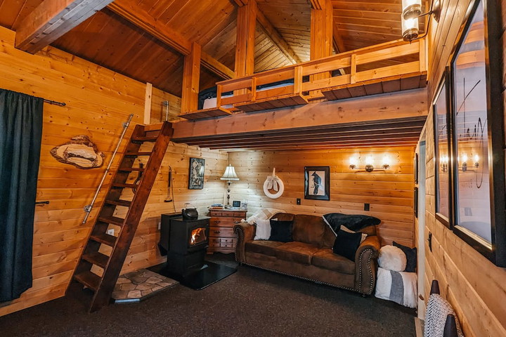 Cozy Pet Friendly Cabin With Stand Alone Sauna Near Willow And Talkeetna Alaska - Alaska