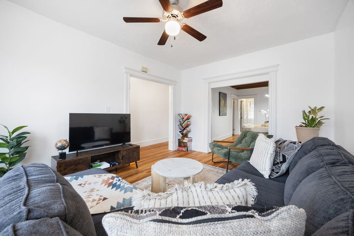 Spacious 2br Near Statue Of Liberty & Manhattan Free Parking - Jersey City, NJ