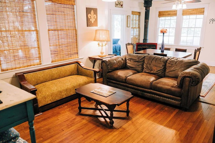 Lsu Retreat - Hot Tub, Grill, Fire Pit - Walk2campus&lakes -  4 Bedroom 2 Bath - Baton Rouge, LA