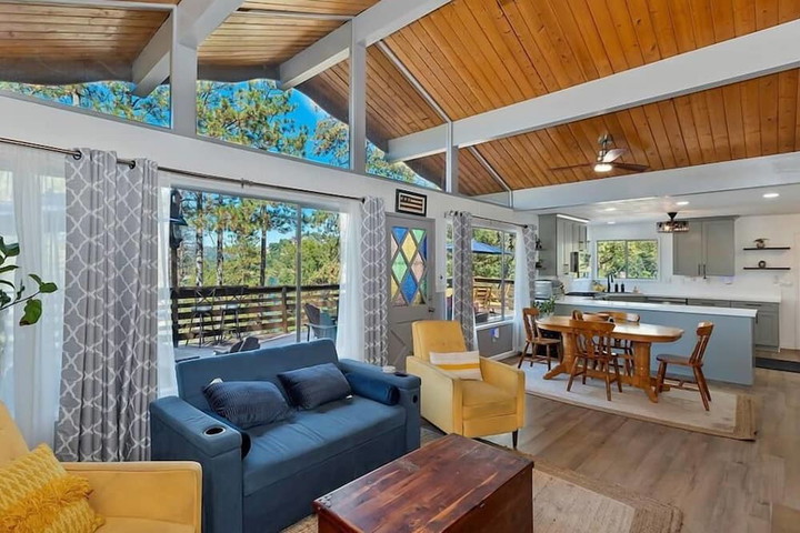 Stunning View Cabin- A 180+ Degree View Of Lake Gregory - San Bernardino