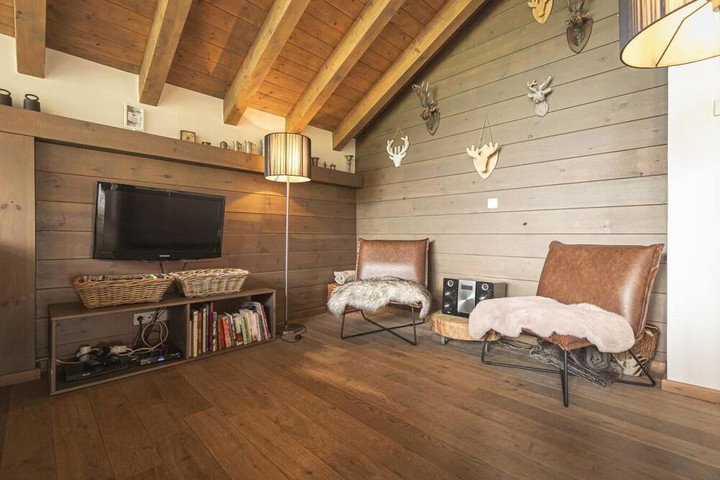 Chalet, 200m From Ski Slopes, Ground Floor, Terrace, Balcony, Fireplace Or Stove, Tv, Ski Locker - Bardonecchia