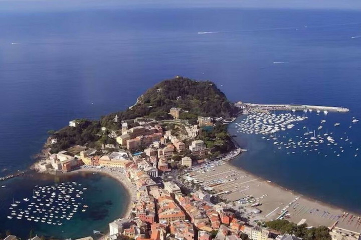Un Duplex De Design Architectural, Dans Le Centre, Près De Les Plages. Parking - Sestri Levante